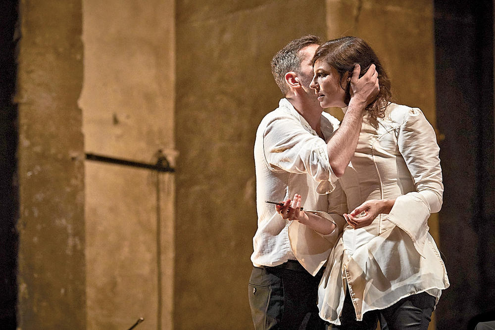 MADEMOISELLE JULIE – Les Trois Coups