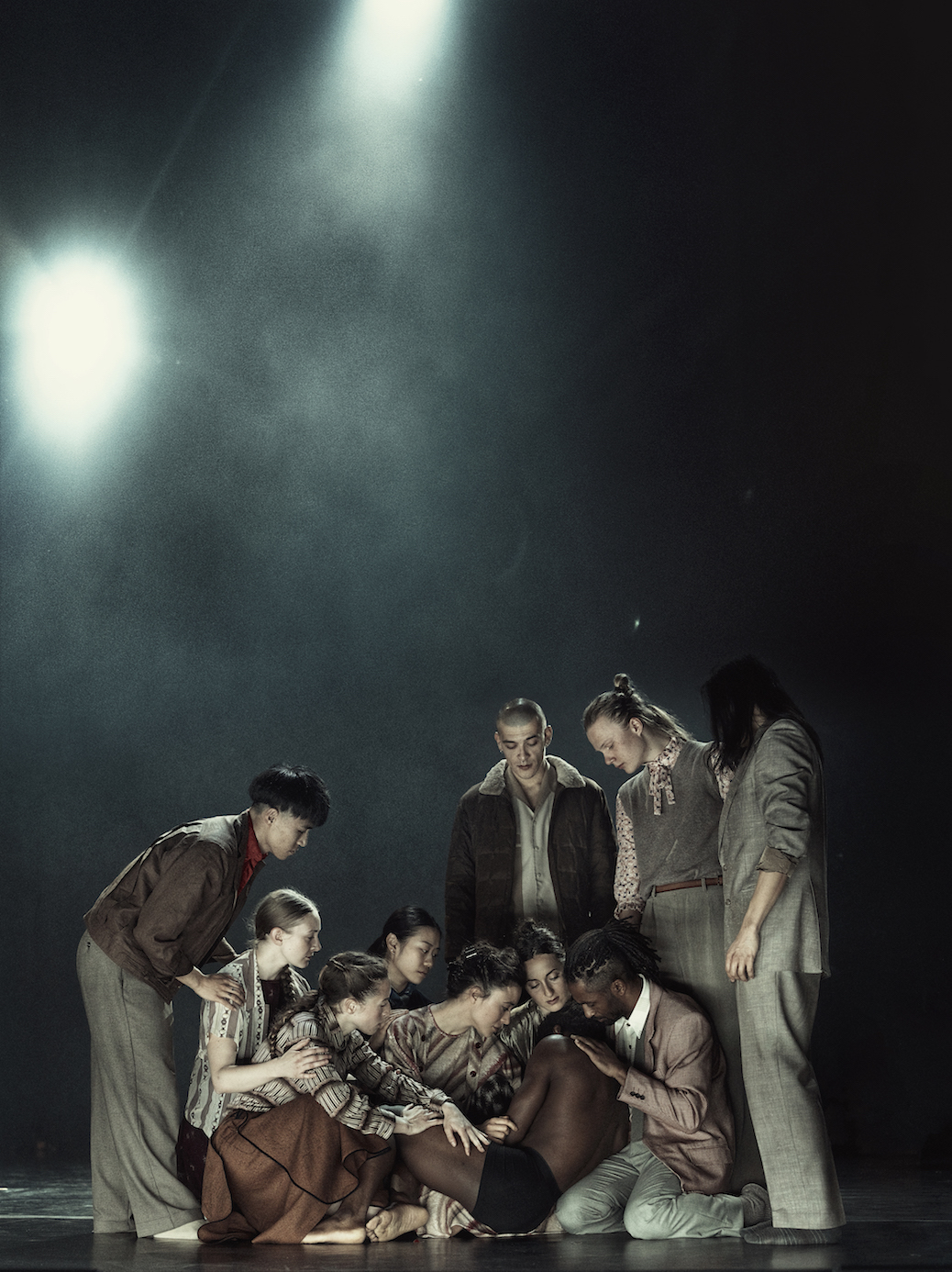 « Light : Bach dances », cie Hofesh Shechter, Philarmonie de Paris ...